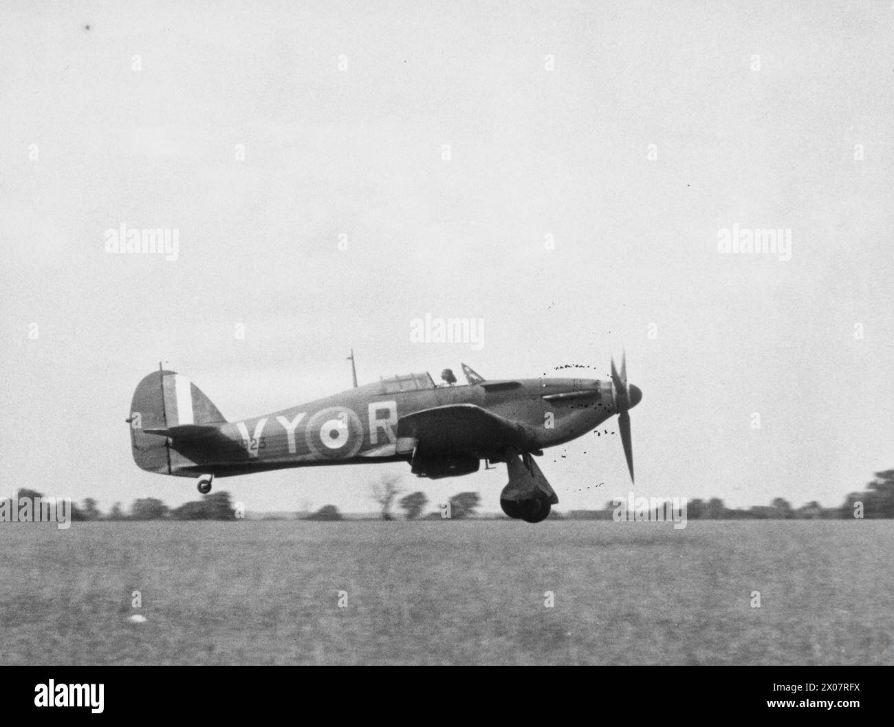 Castle camps airfield hi-res stock photography and images - Alamy