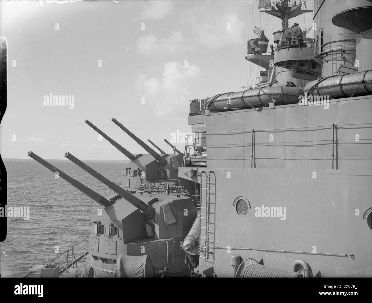 THE ROYAL NAVY DURING THE SECOND WORLD WAR - The three port twin 5.25 ...