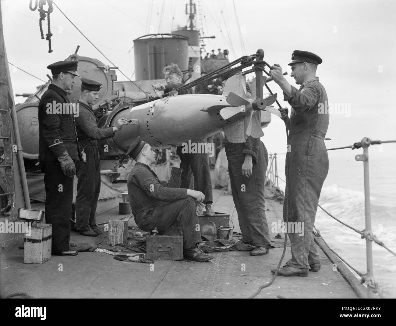 THE ROYAL NAVY DURING THE SECOND WORLD WAR - Sailors preparing a ...