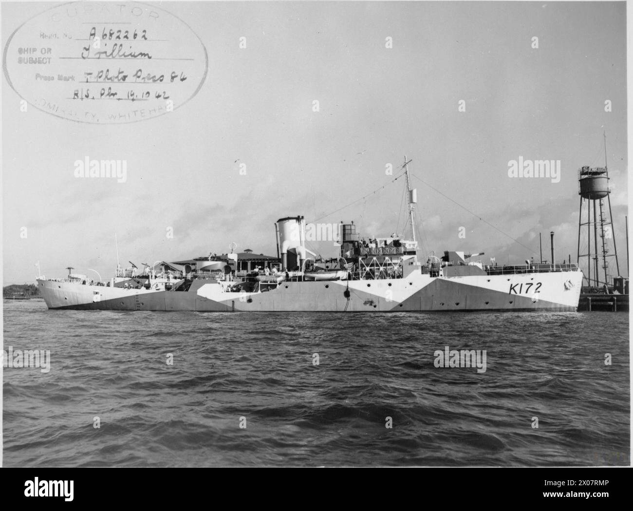 HMS TRILLIUM - Underway TRILLIUM (renamed OLYMPIC RUNNER Stock Photo ...