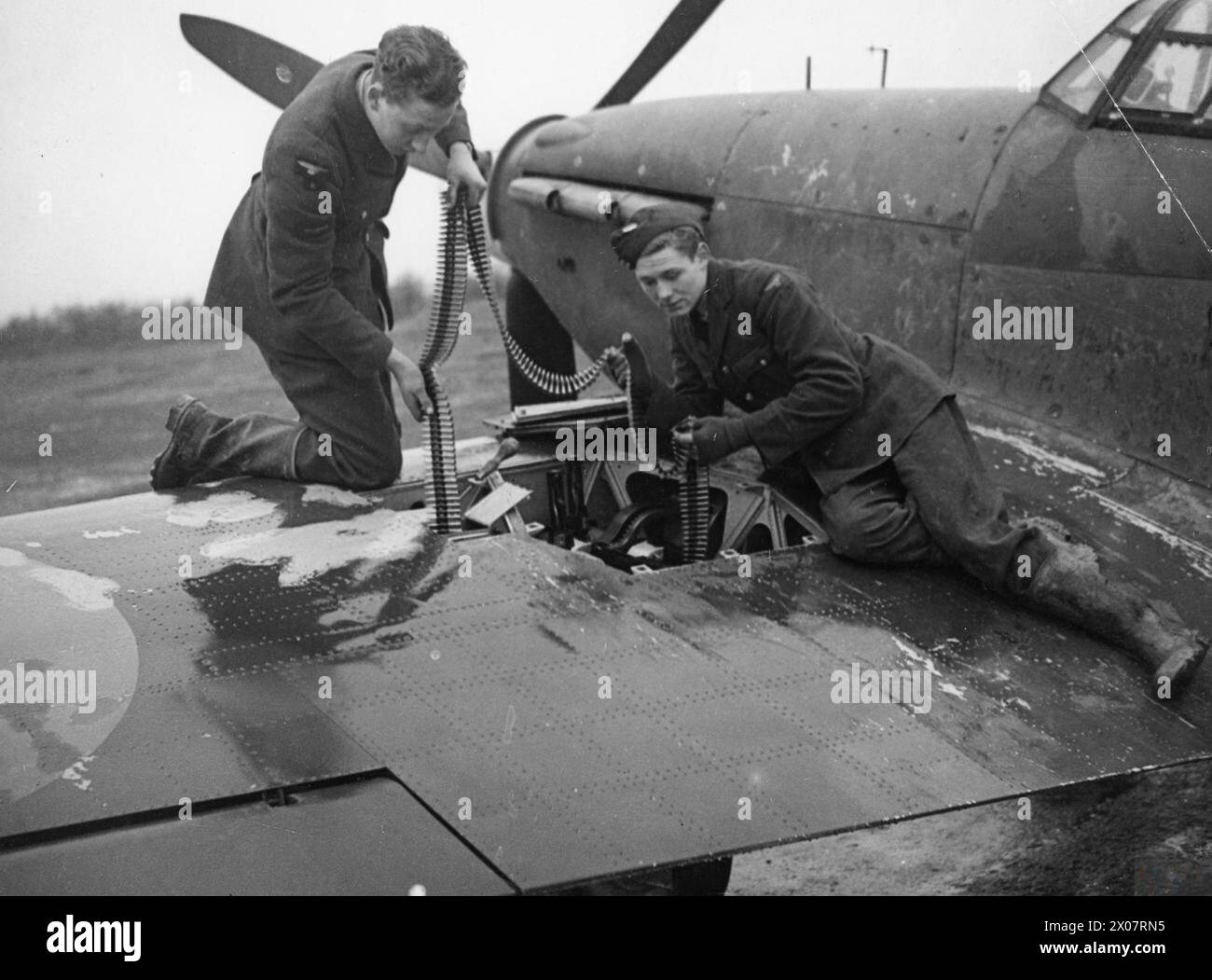 ROYAL AIR FORCE FIGHTER COMMAND - Ground staff at a West Country RAF ...
