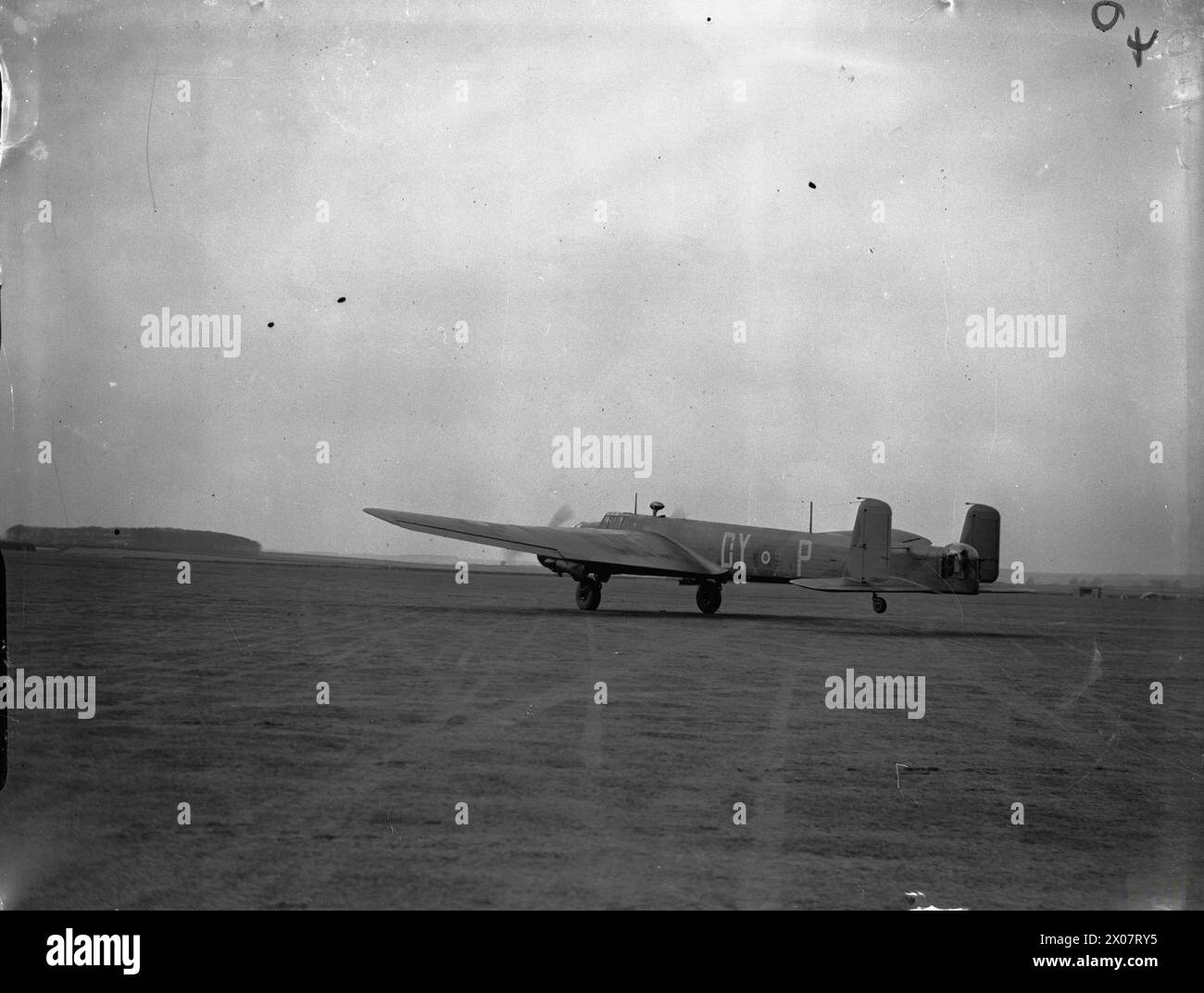 ROYAL AIR FORCE BOMBER COMMAND, 1939-1941. - An Armstrong Whitworth Whitley Mark V, N1386 'DY-P ...