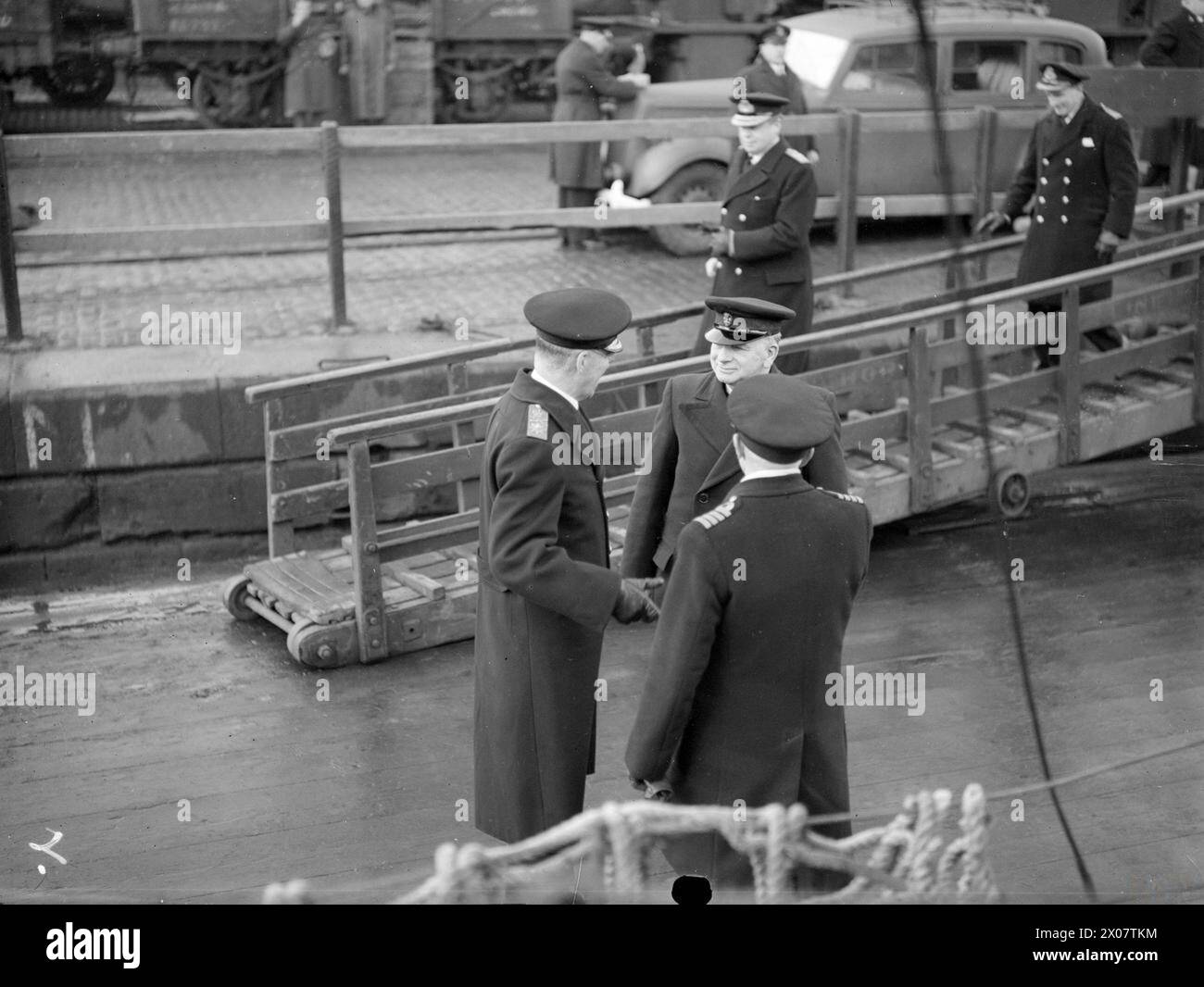 FIRST LORD OF THE ADMIRALTY VISITS HM SHIPS AND SUBMARINES IN THE CLYDE ...