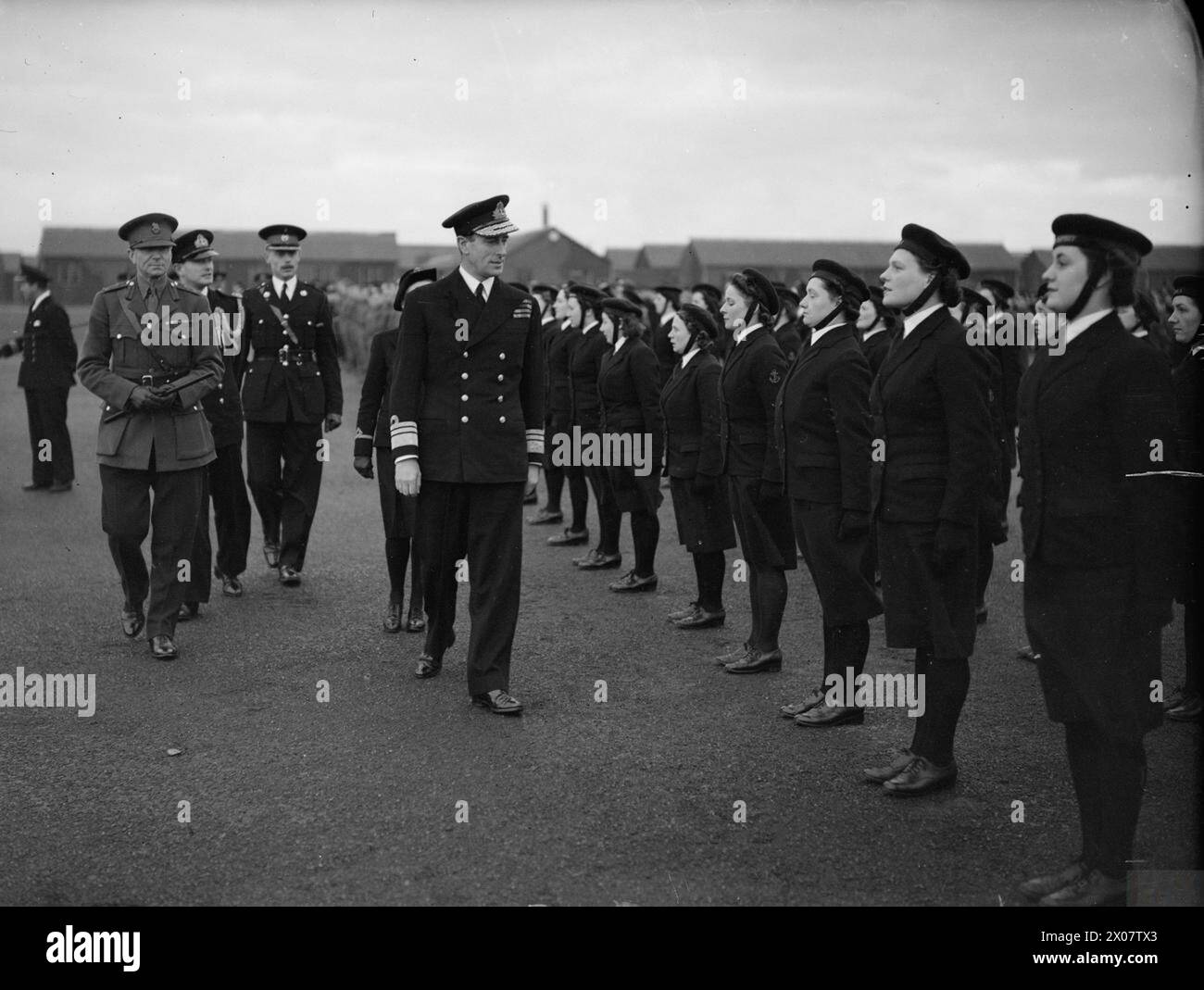 LORD LOUIS MOUNTBATTEN AT A COMBINED OPERATION CENTRE. DUNDONALD CAMP ...