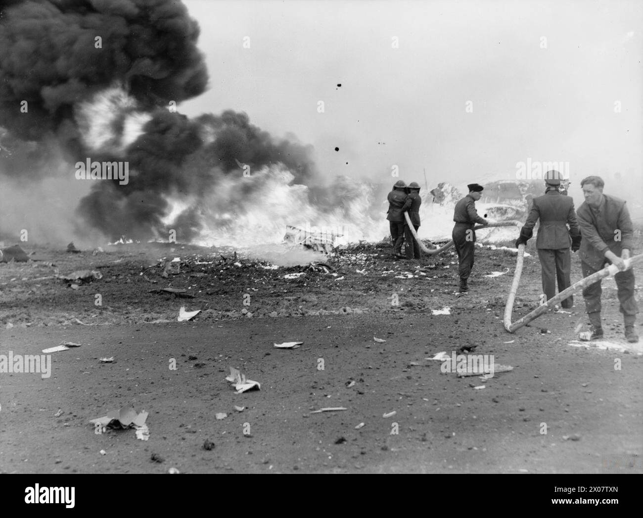 De havilland mosquito crashed hi-res stock photography and images - Alamy
