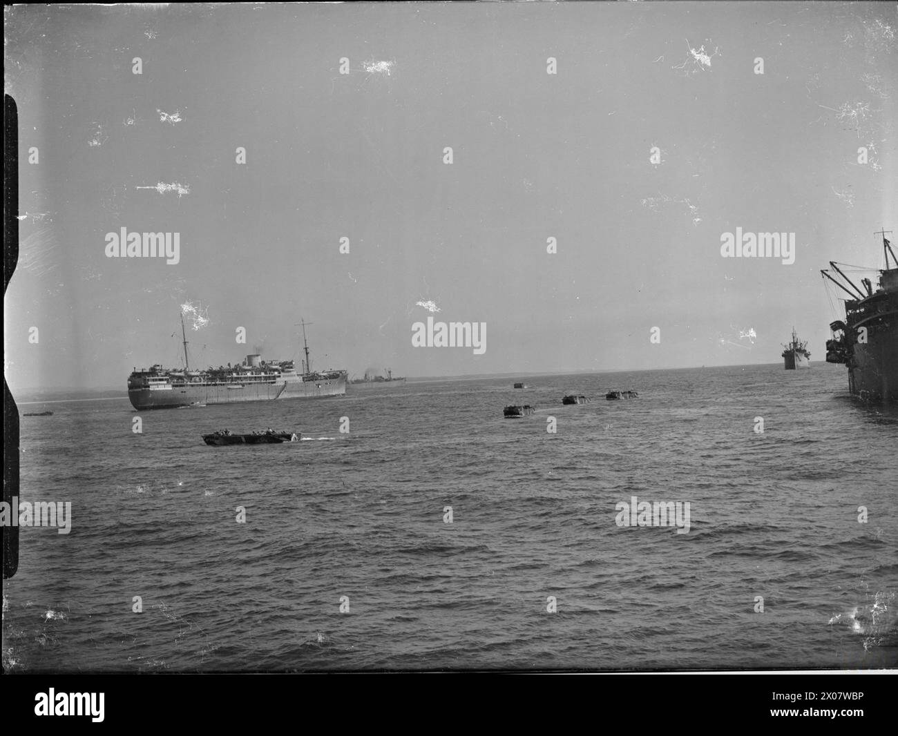 THE ROYAL NAVY DURING THE SECOND WORLD WAR - Landing craft leaving the ...