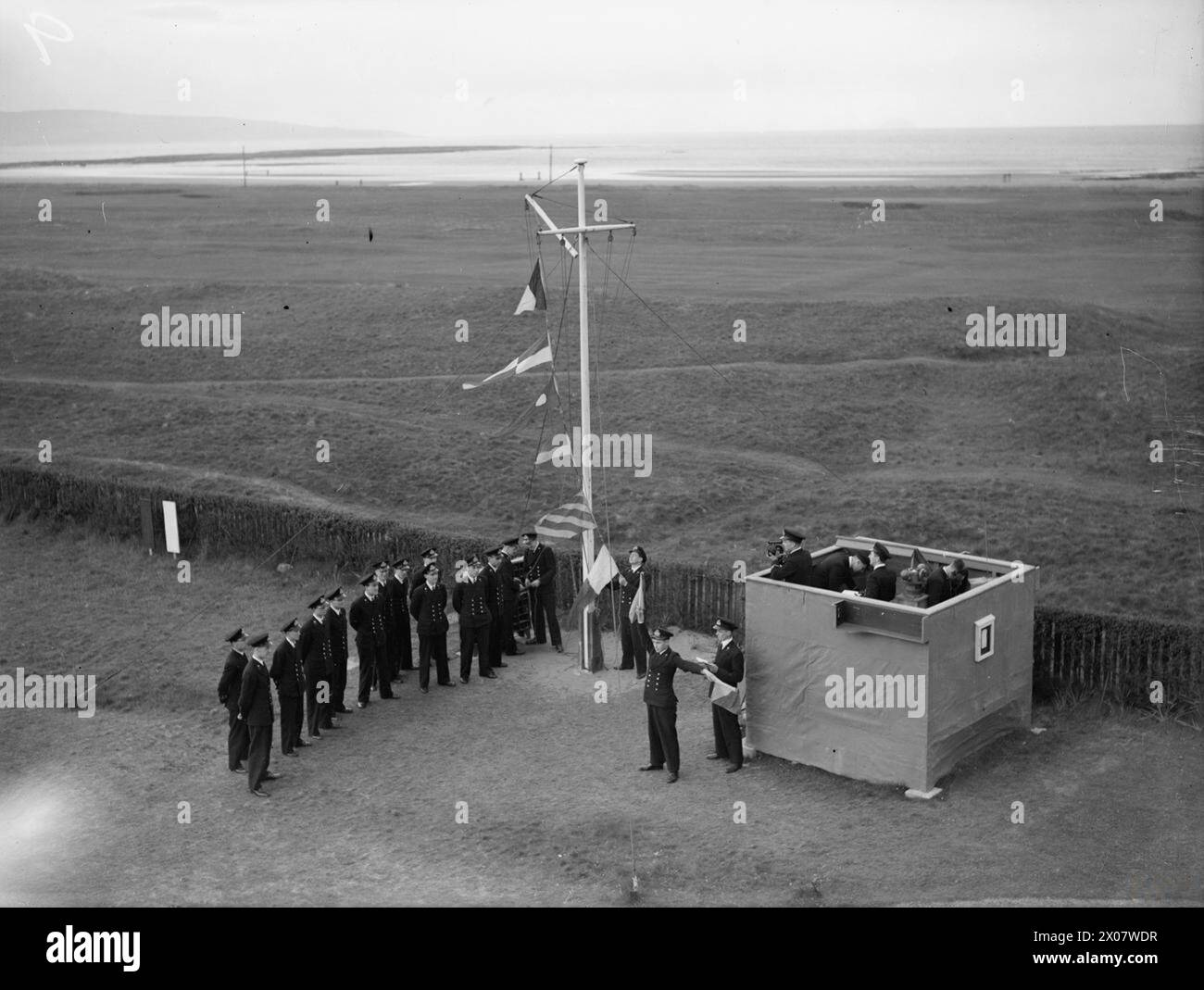 INVASION CRAFT OFFICERS AT SCHOOL. 16 MAY 1944, AT COMBINED OPERATION ...