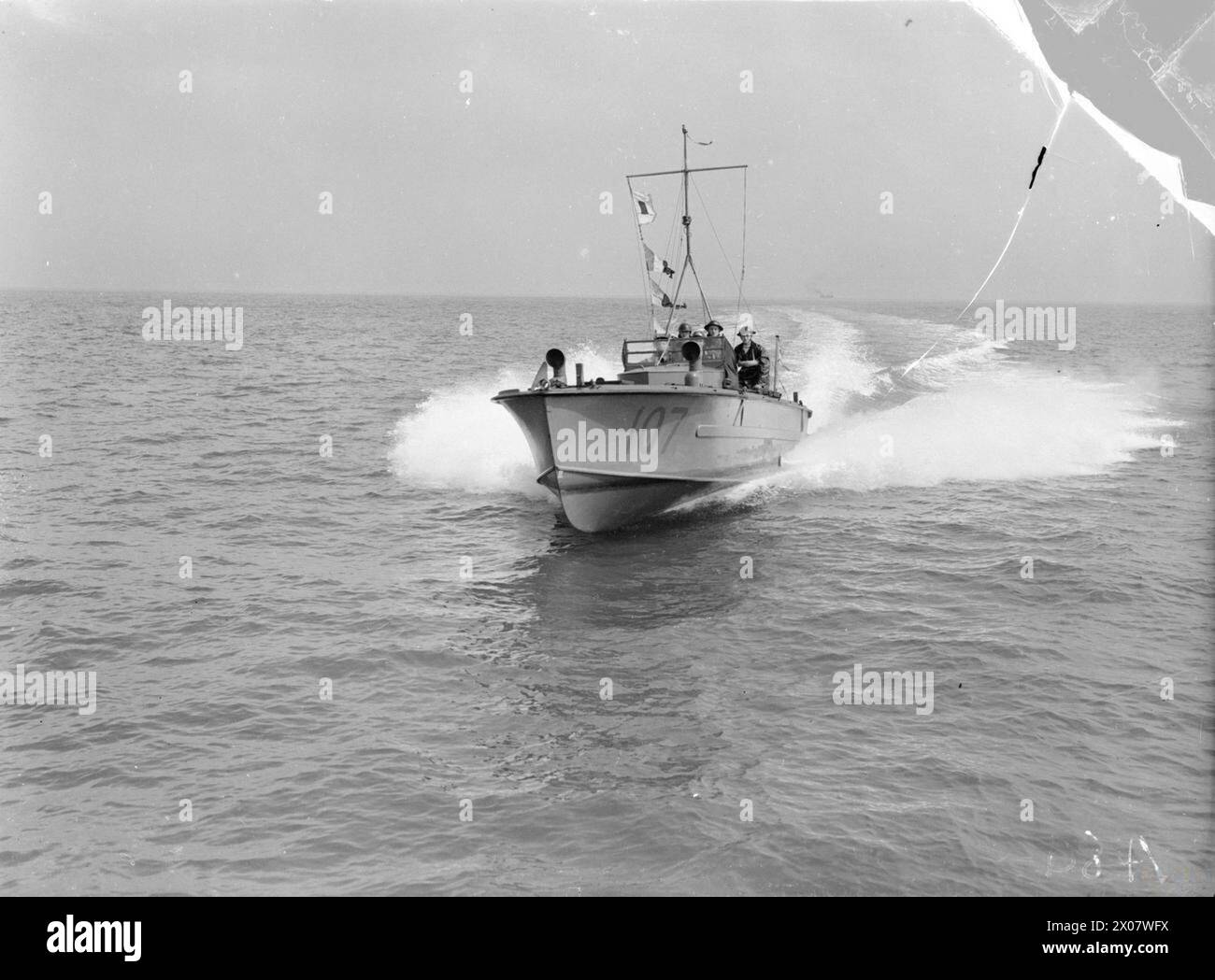 THE ROYAL NAVY DURING THE SECOND WORLD WAR - MTB 107 at speed Royal ...