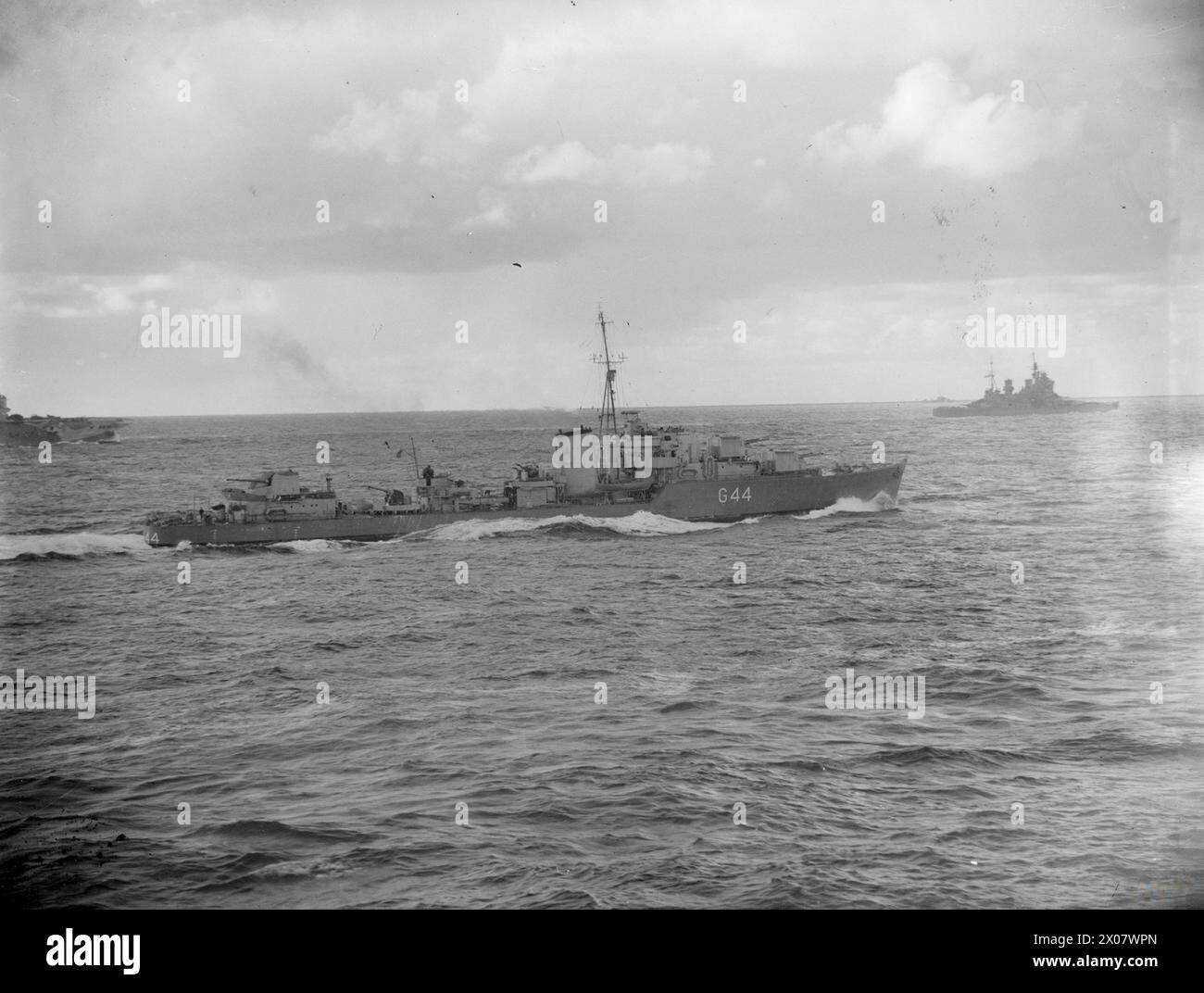 COMBINED OPERATIONS OFF THE NORTH AFRICAN COAST. - HMS MARTIN carrying ...