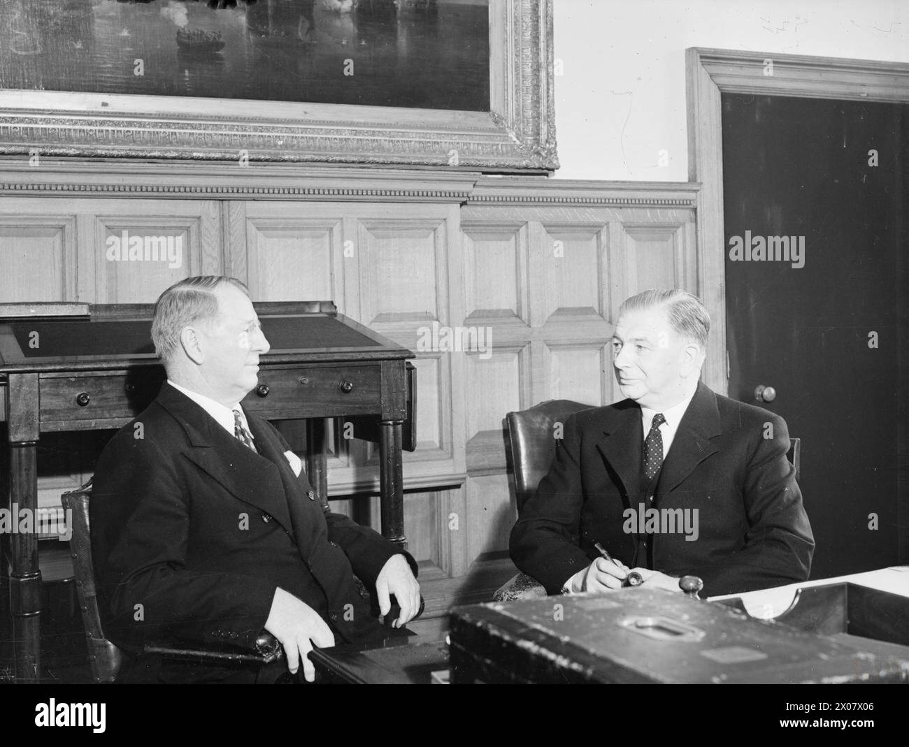 US NAVY SECRETARY VISITS THE ADMIRALTY. 17 SEPTEMBER 1943, COLONEL KNOX ...