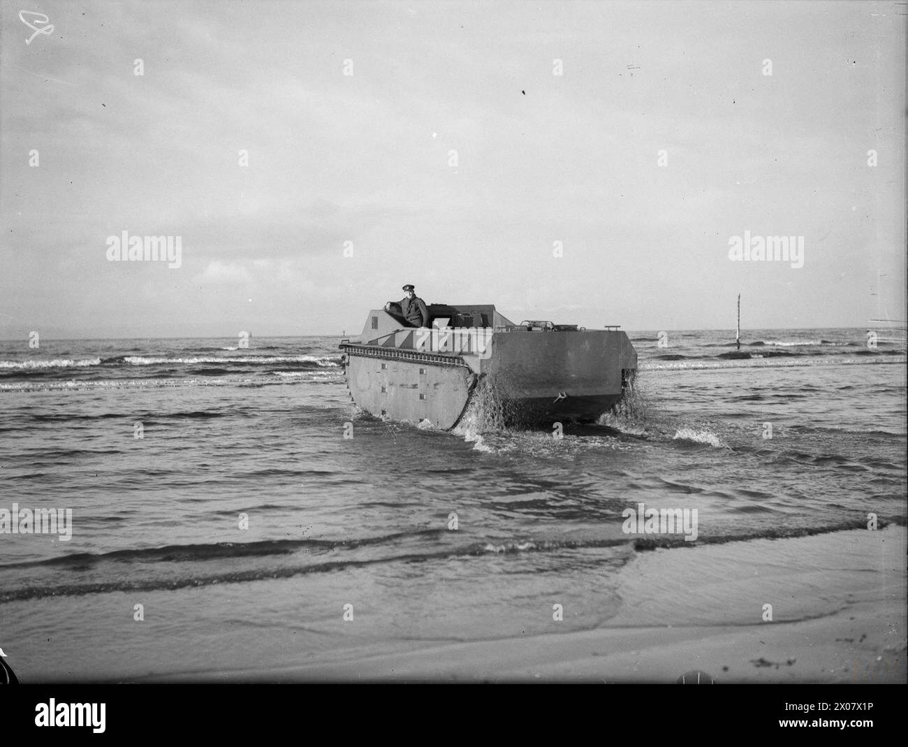 THE ALLIGATOR AMPHIBIOUS TANK. 4 FEBRUARY 1943, COMBINED OPERATIONS ...