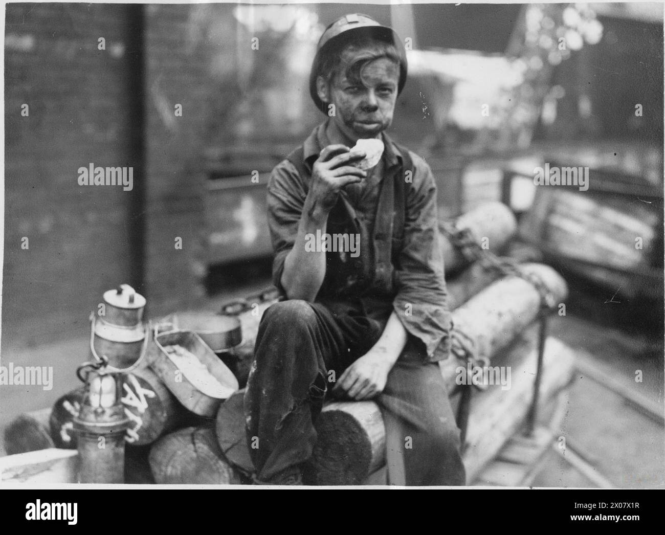 Program_operation hi-res stock photography and images - Alamy