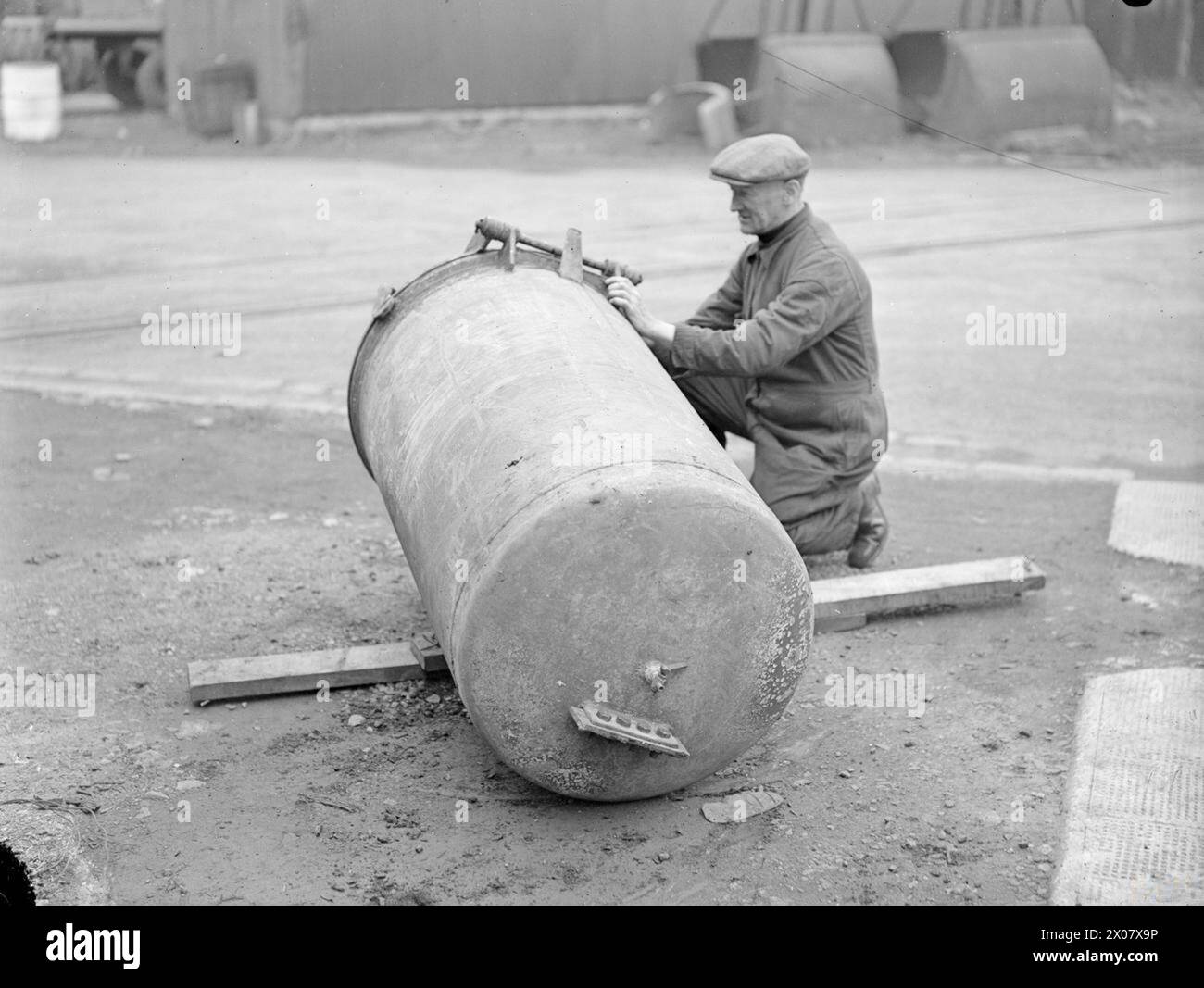 GERMAN INFLATABLE DINGHY PICKED UP FROM U-BOAT. 20 MARCH 1945, ROSYTH ...