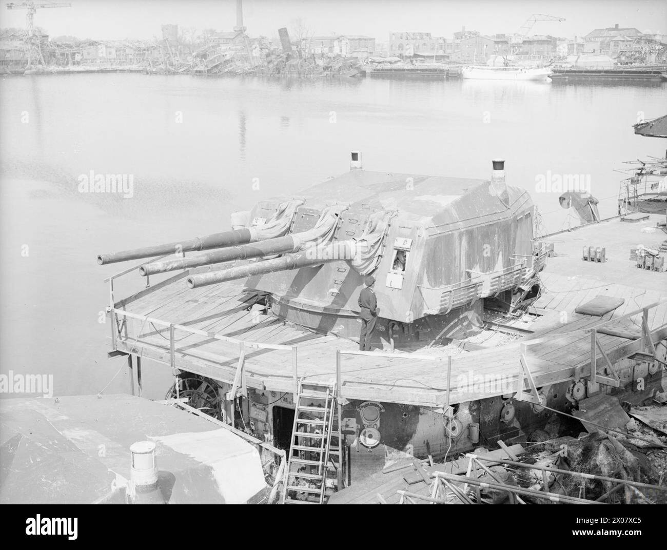 Of one of the triple turrets hi-res stock photography and images - Alamy