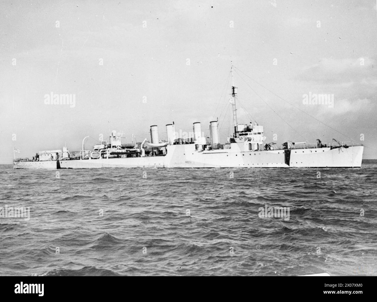 HMS ROXBOROUGH, BRITISH TOWN CLASS DESTROYER. JANUARY 1941. THE EX-USA ...