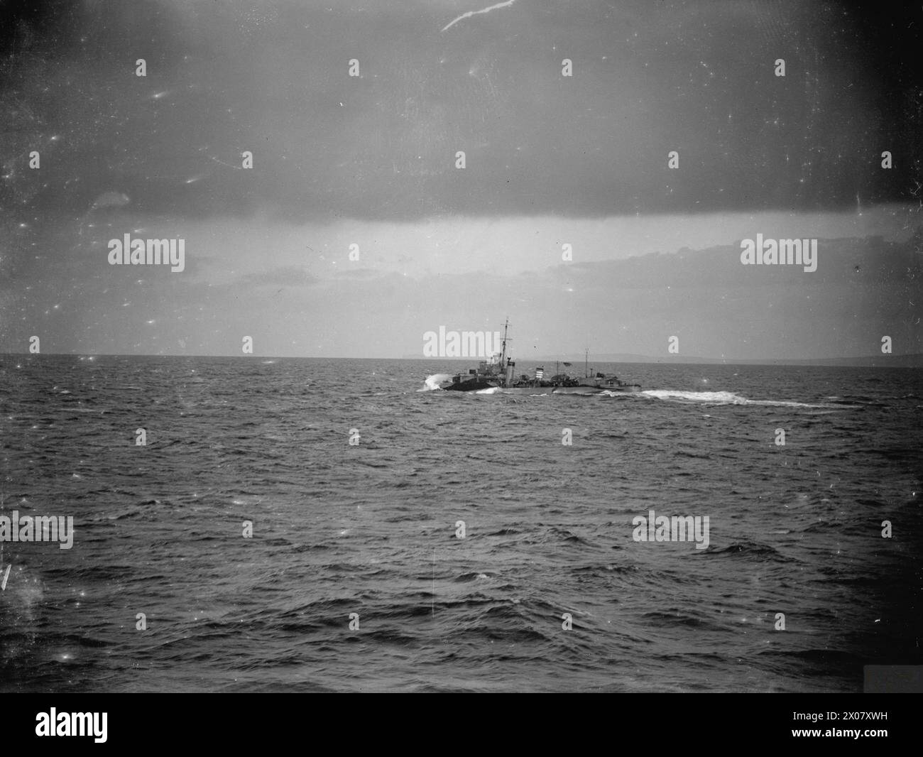 Hms victorious 1942 hi-res stock photography and images - Alamy