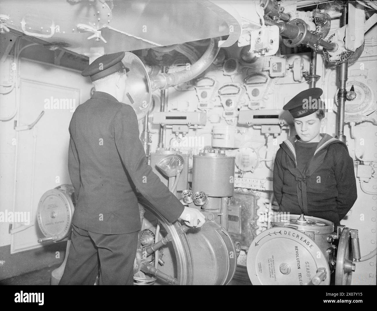 ABOARD HMS KING GEORGE V. 1940, ON BOARD THE BATTLESHIP. - The action ...