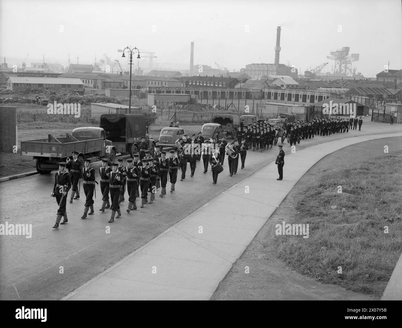 FUNERAL OF DUTCH SAILOR IN SCOTLAND. 13 SEPTEMBER 1944, ROSYTH. THE ...