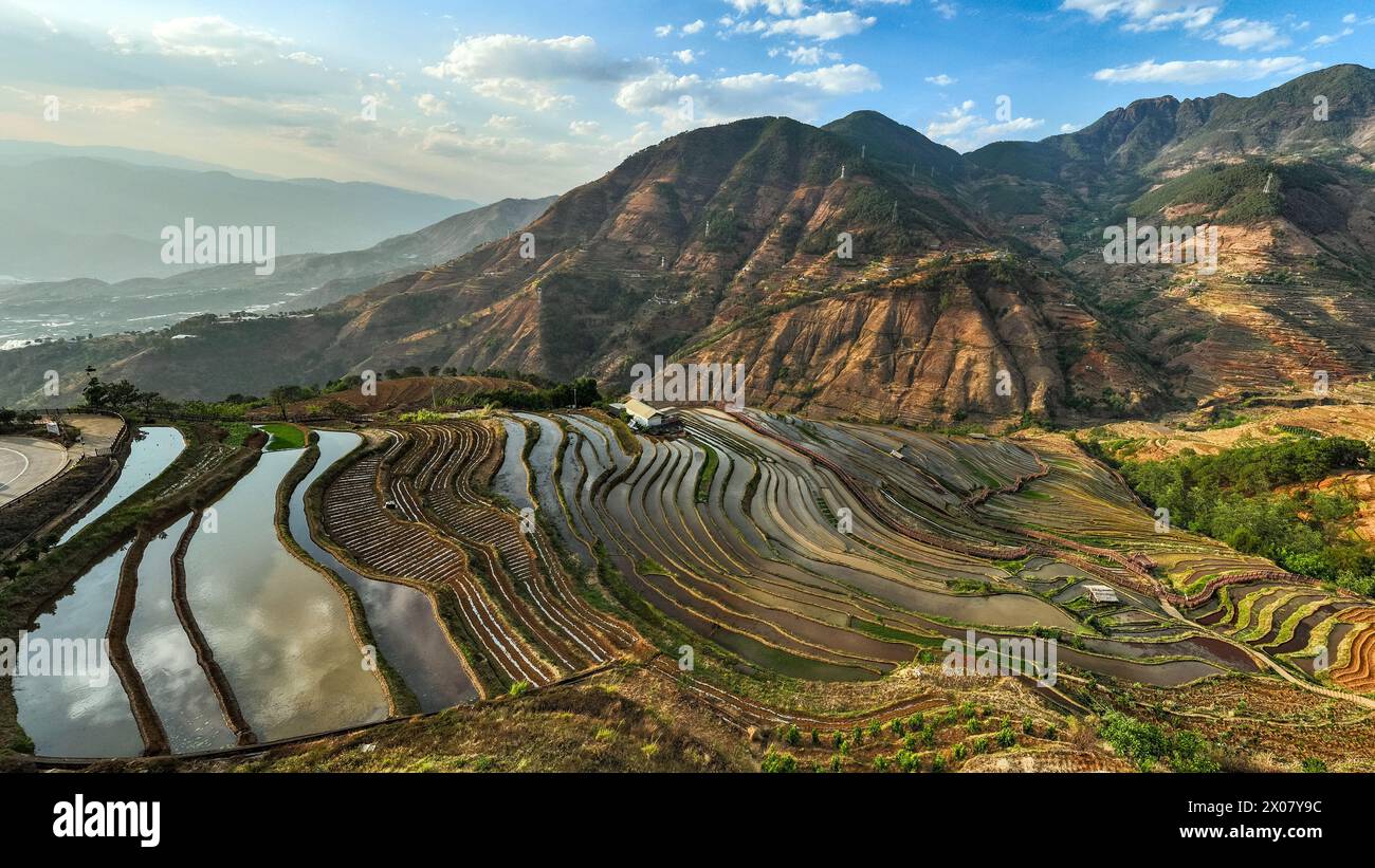 (240410) -- PANZHIHUA, April 10, 2024 (Xinhua) -- An aerial drone photo ...