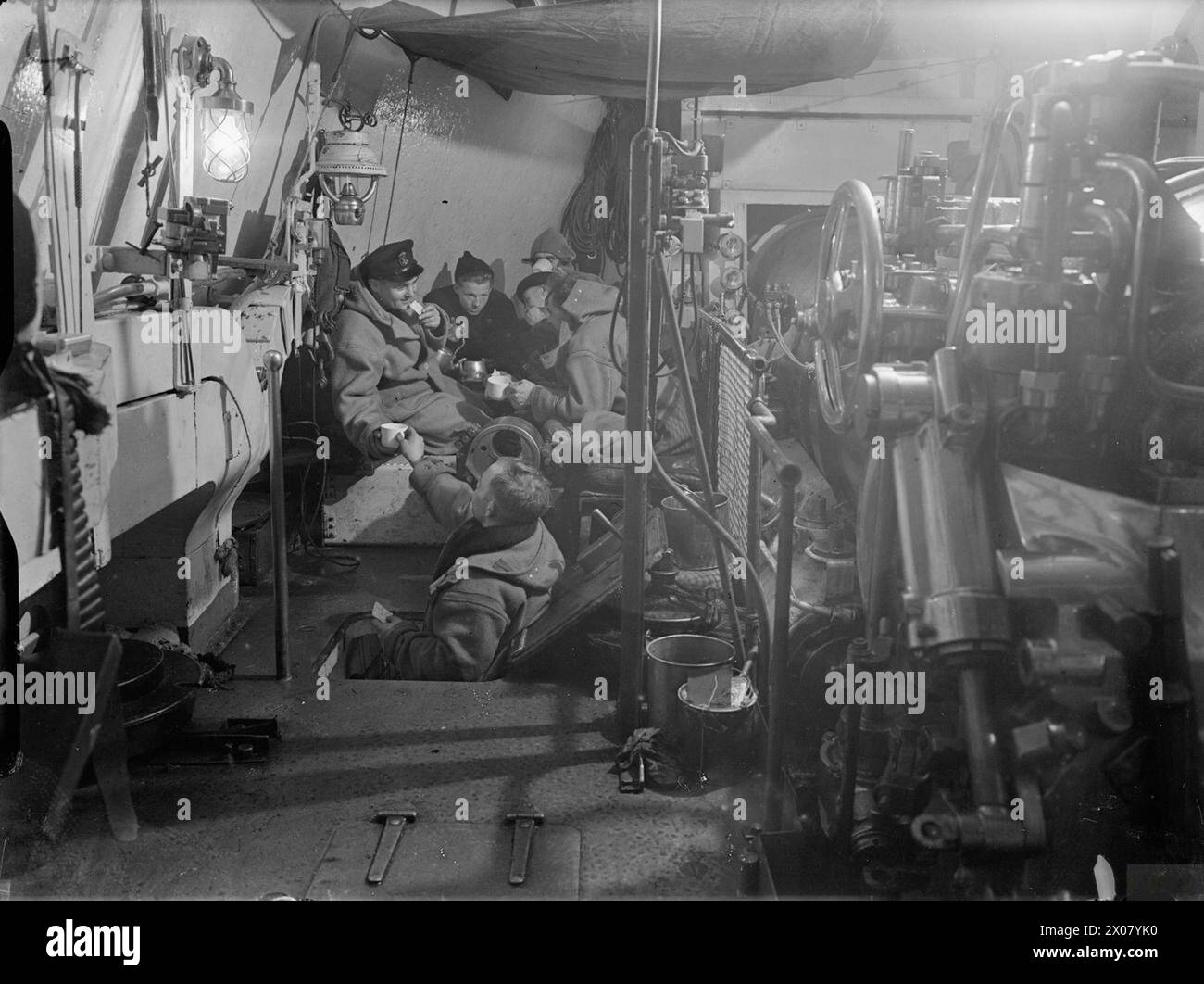 THE ROYAL NAVY DURING THE SECOND WORLD WAR - Tea-time in one of the 16 ...