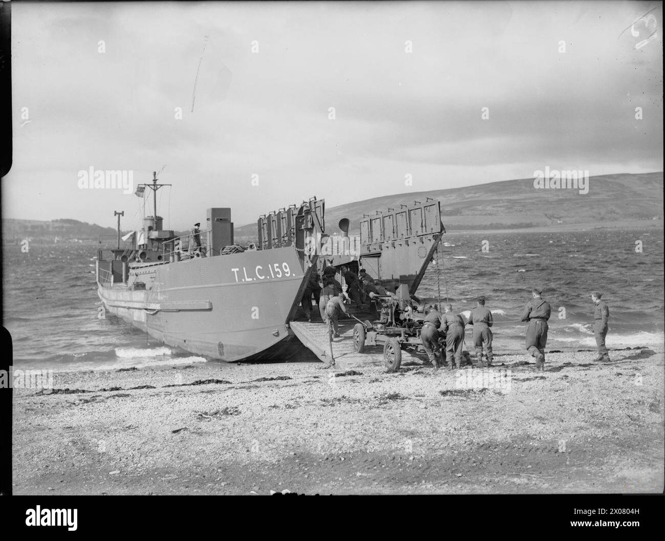 Troop landing craft hi-res stock photography and images - Alamy