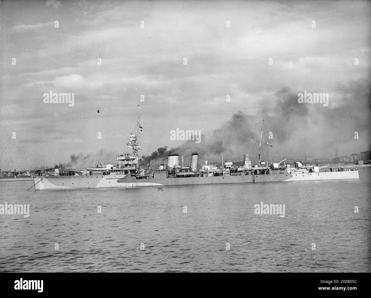 THE POLISH NAVY IN BRITAIN, 1939-1947 - Broadside view of the Polish ...
