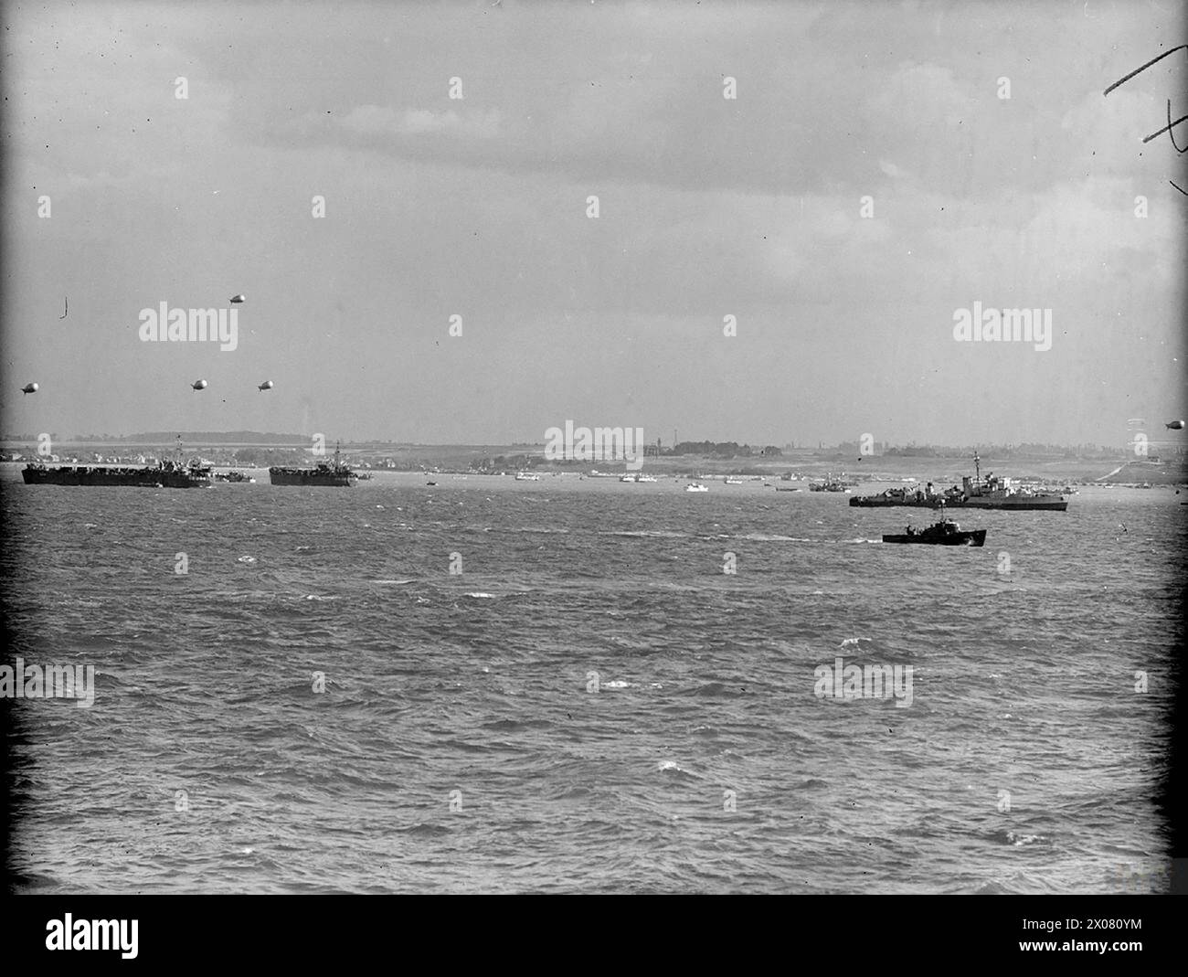 D day british landing craft hi-res stock photography and images - Alamy