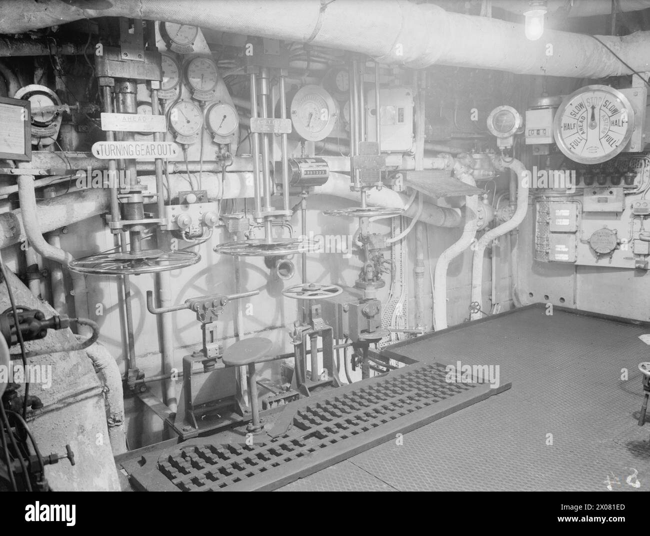 CRUISER'S ENGINES AND PROPELLING MACHINERY. FEBRUARY 1944, ON BOARD HMS ...