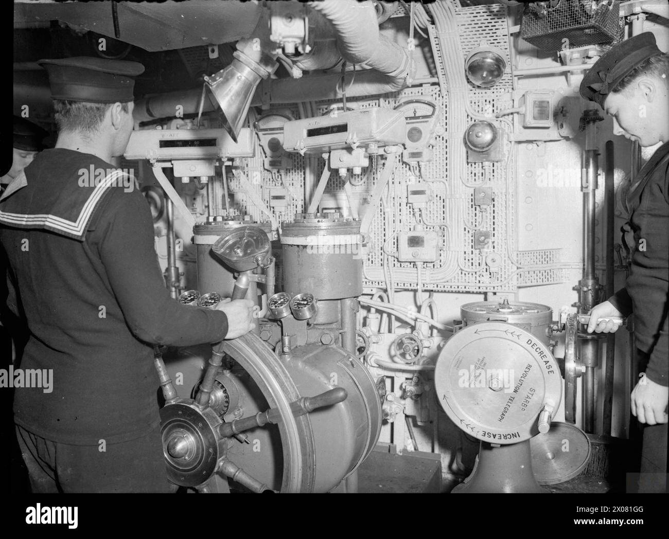 THE ROYAL NAVY DURING THE SECOND WORLD WAR - Steering position and ...