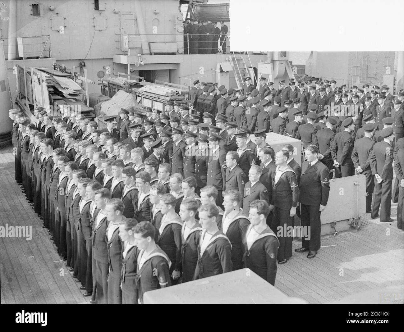 THE ROYAL NAVY DURING THE SECOND WORLD WAR - The King inspecting ...
