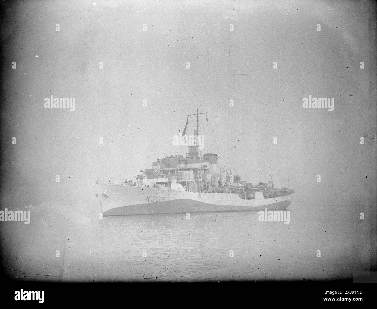 THE ROYAL NAVY DURING THE SECOND WORLD WAR - HMS SWEETBRIAR in coastal ...
