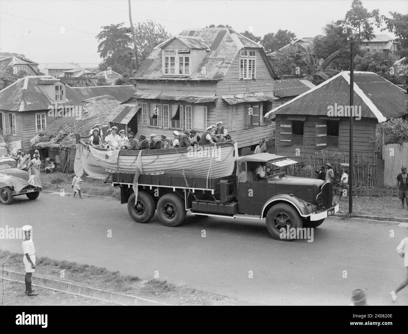 THE ROYAL NAVY DURING THE SECOND WORLD WAR - A lifeboat manned by the ...