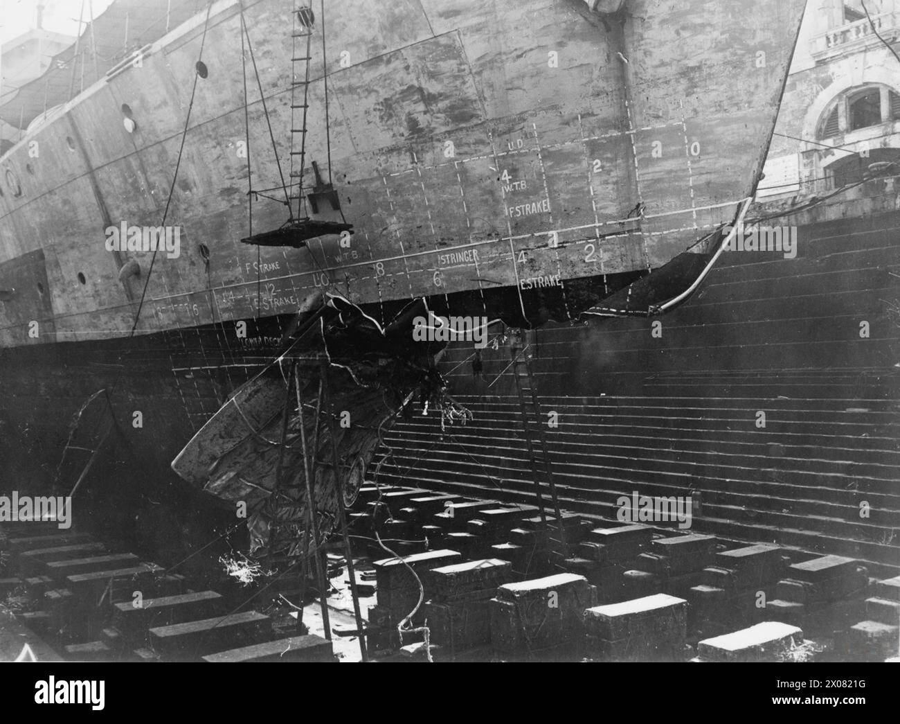 HMS EASTON AFTER RAMMING A U-BOAT. 17 SEPTEMBER 1943, VALLETTA HARBOUR ...