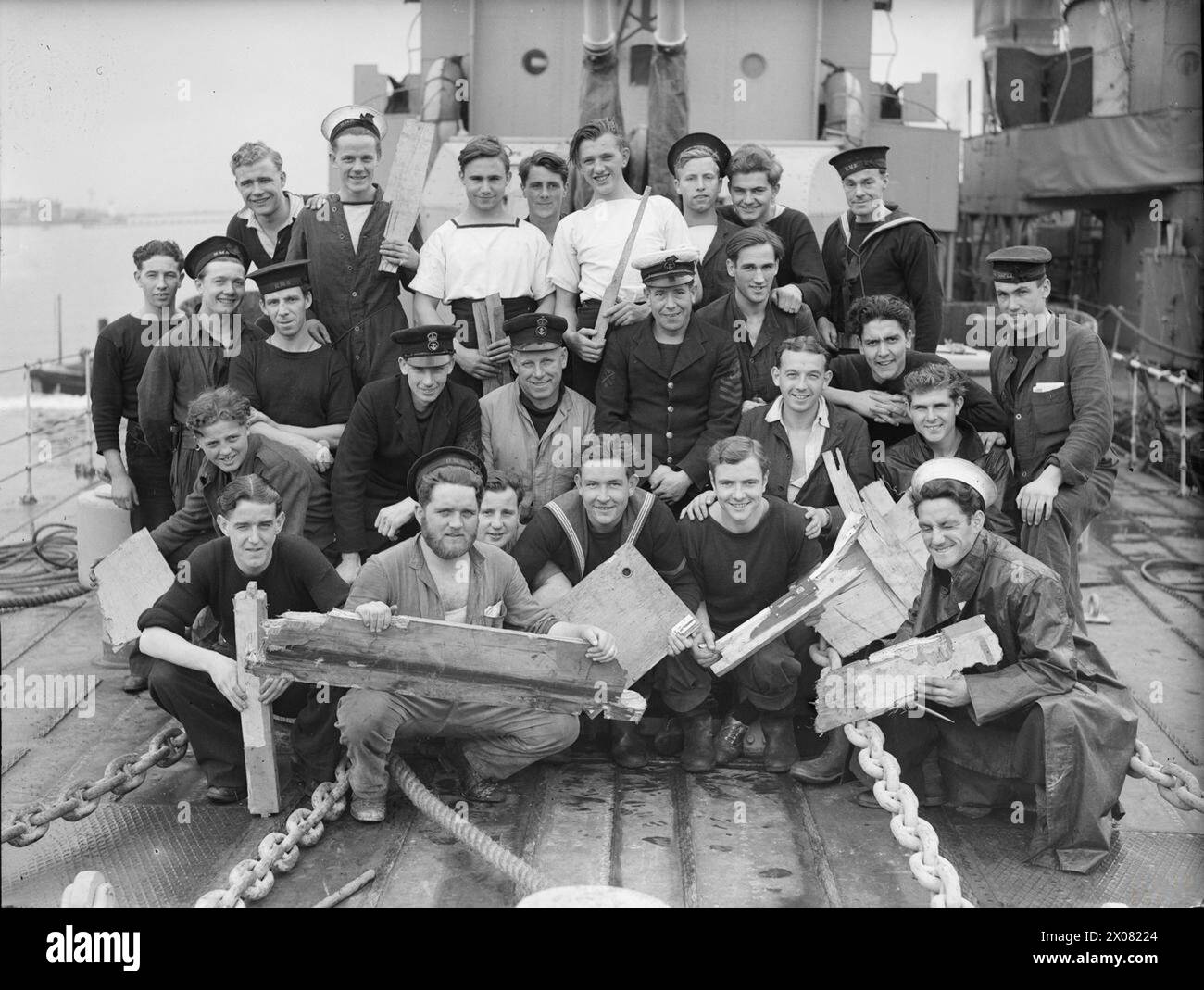 British depth charge 1943 hi-res stock photography and images - Alamy