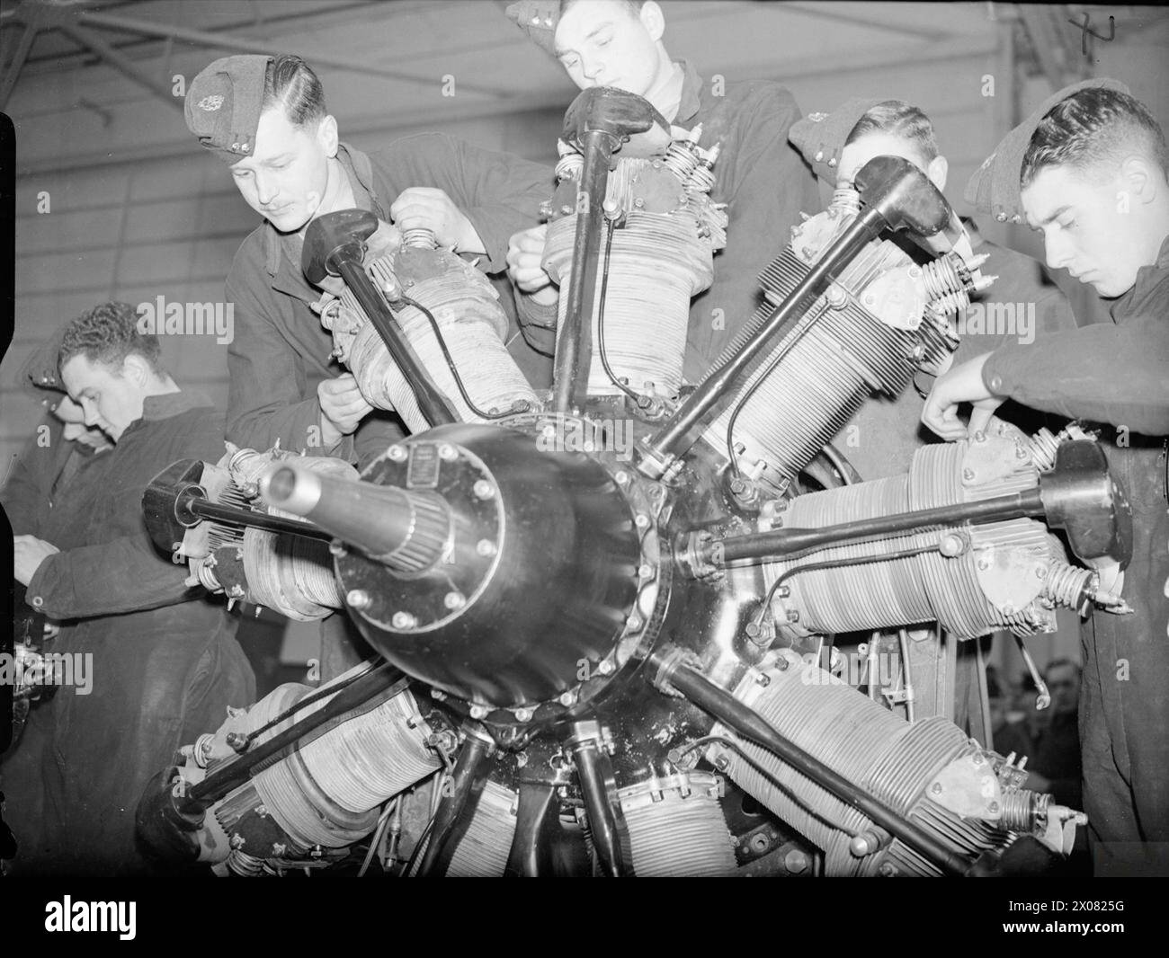 Pegasus radial engine hi-res stock photography and images - Alamy