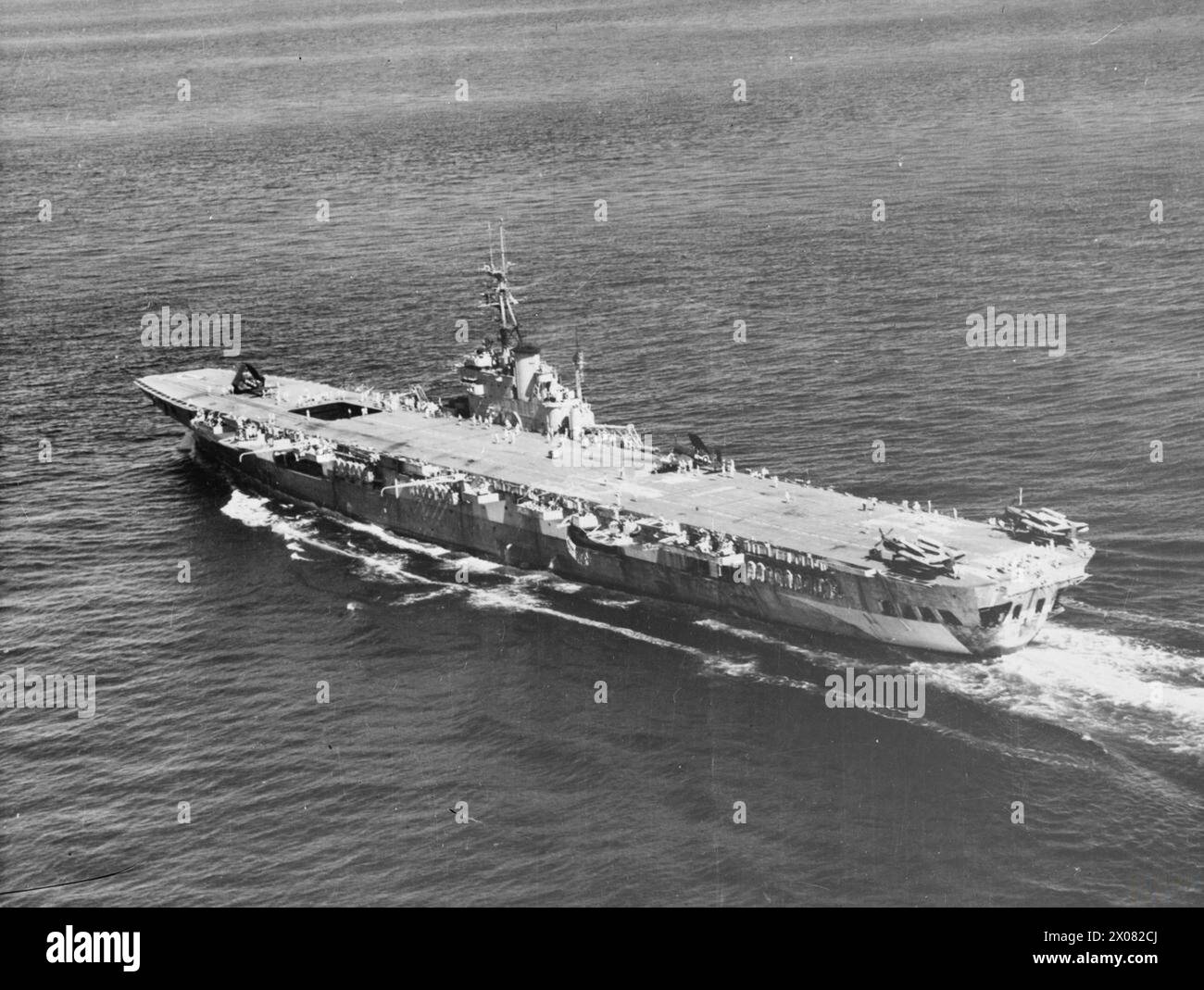 HMS COLOSSUS, BRITISH LIGHT FLEET CARRIER. 25 SEPTEMBER 1945, OFF ...