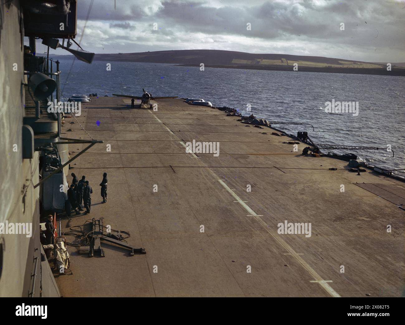 NORTH AFRICAN OPERATIONS, NOVEMBER 1942 - A Grumman Wildcat fighter ...