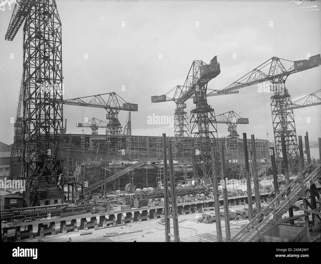 TYPES OF CRANES USED IN BRITISH DOCKYARDS. 12 JULY 1943, MESSRS CAMMEL ...