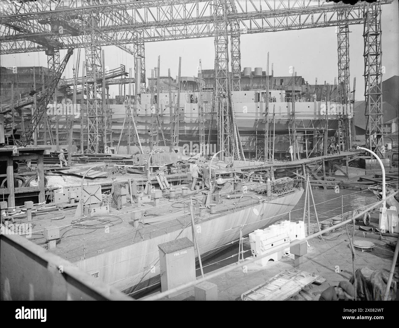 BUILDING TRANSPORT FERRIES. 24 AND 25 AUGUST 1944, NEWCASTLE, SWAN ...