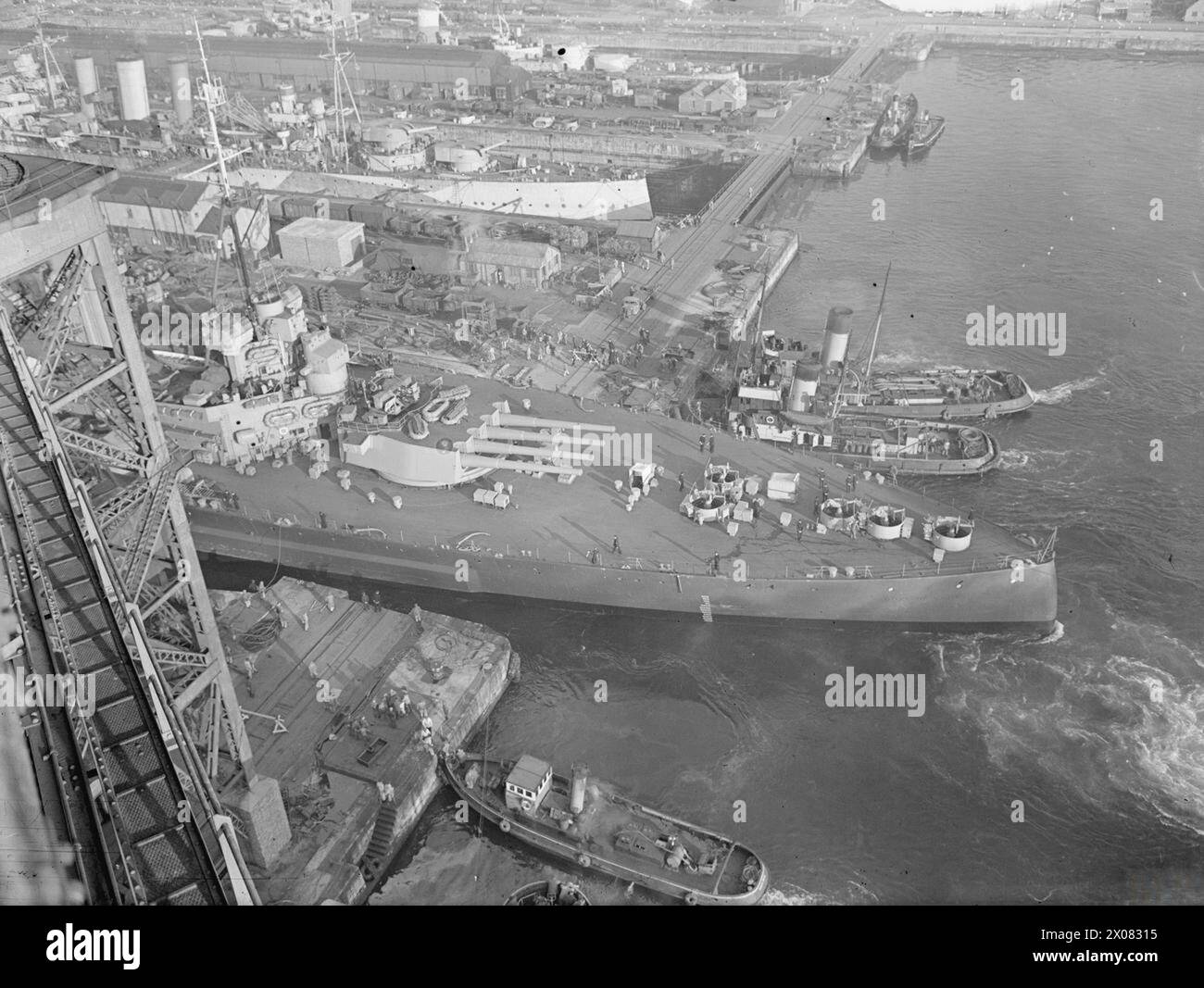 HM SHIPS IN DRYDOCK. 1 NOVEMBER 1943, ROSYTH. - HMS DUKE OF YORK ...