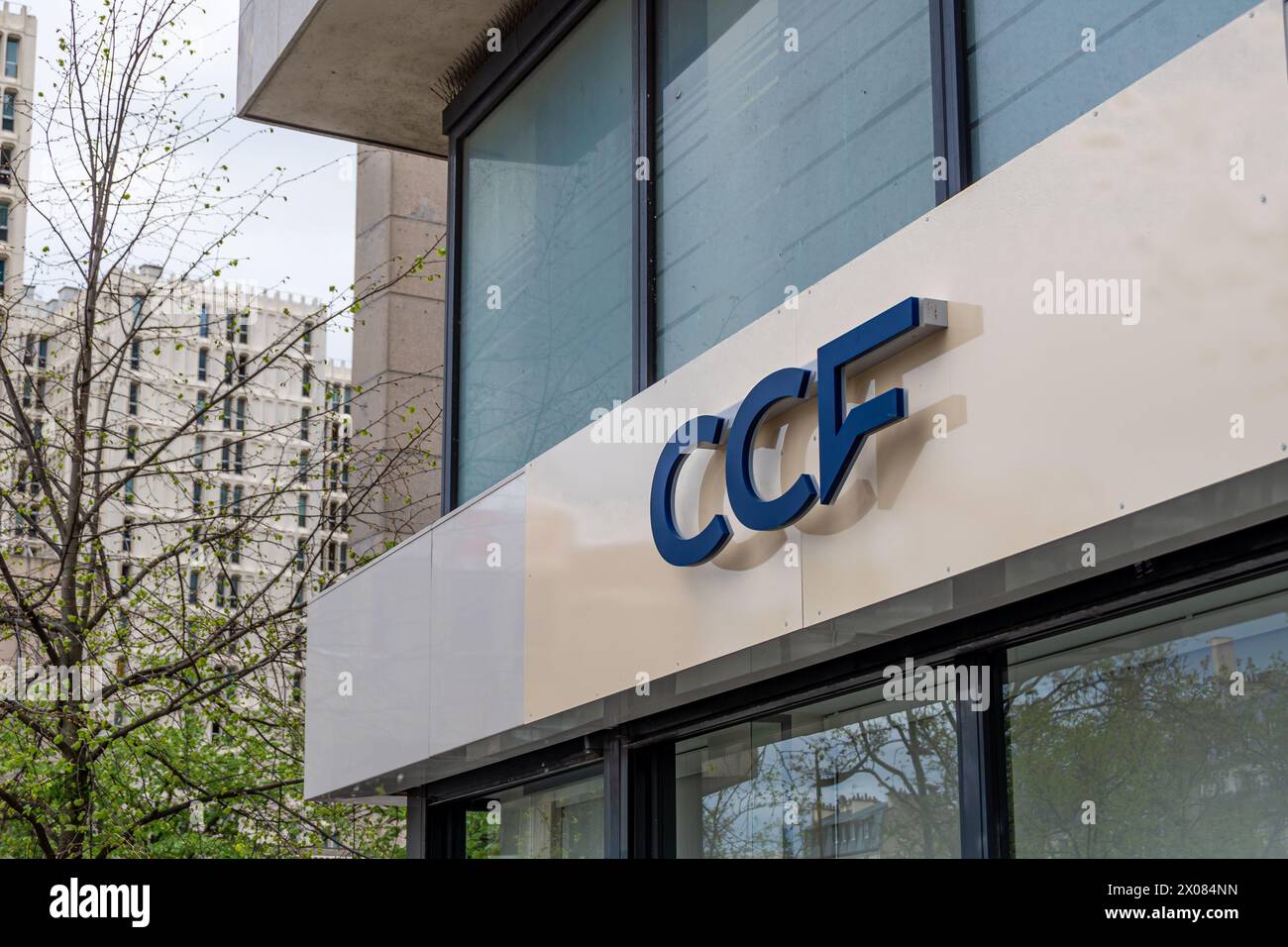 Sign and logo of a branch of the Crédit commercial de France (CCF ...