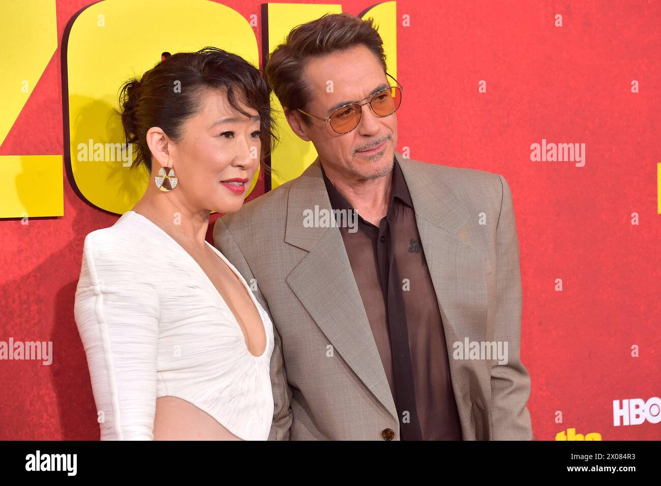 Sandra Oh und Robert Downey Jr. bei der Premiere der HBO-Miniserie The Sympathizer im Paramount ...