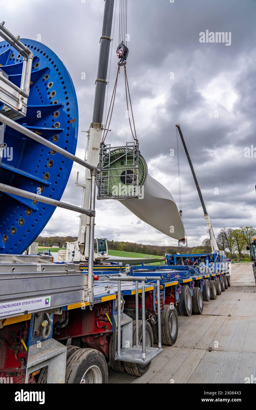 Preparation for the transport of a 68 meter long blade, a wind turbine ...