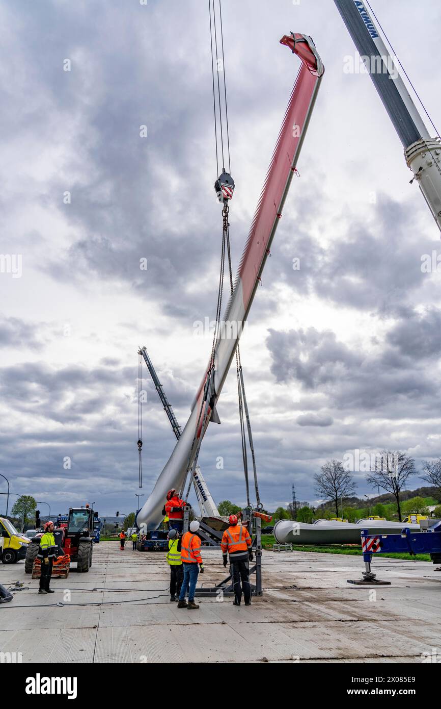Preparation for the transport of a 68 meter long blade, a wind turbine ...