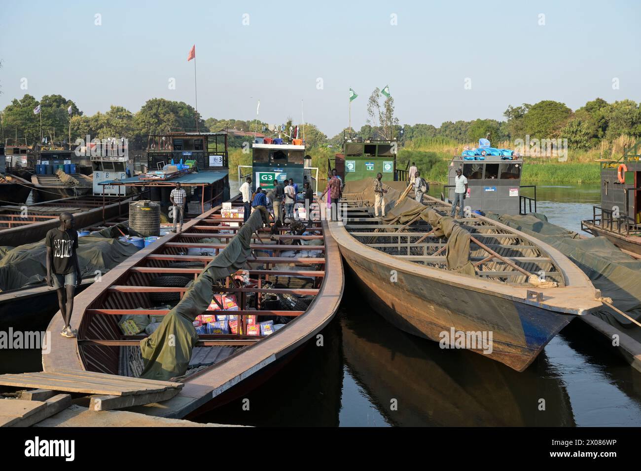 SOUTH-SUDAN, capital city Juba, White Nile river, Hai Jalaba river port ...