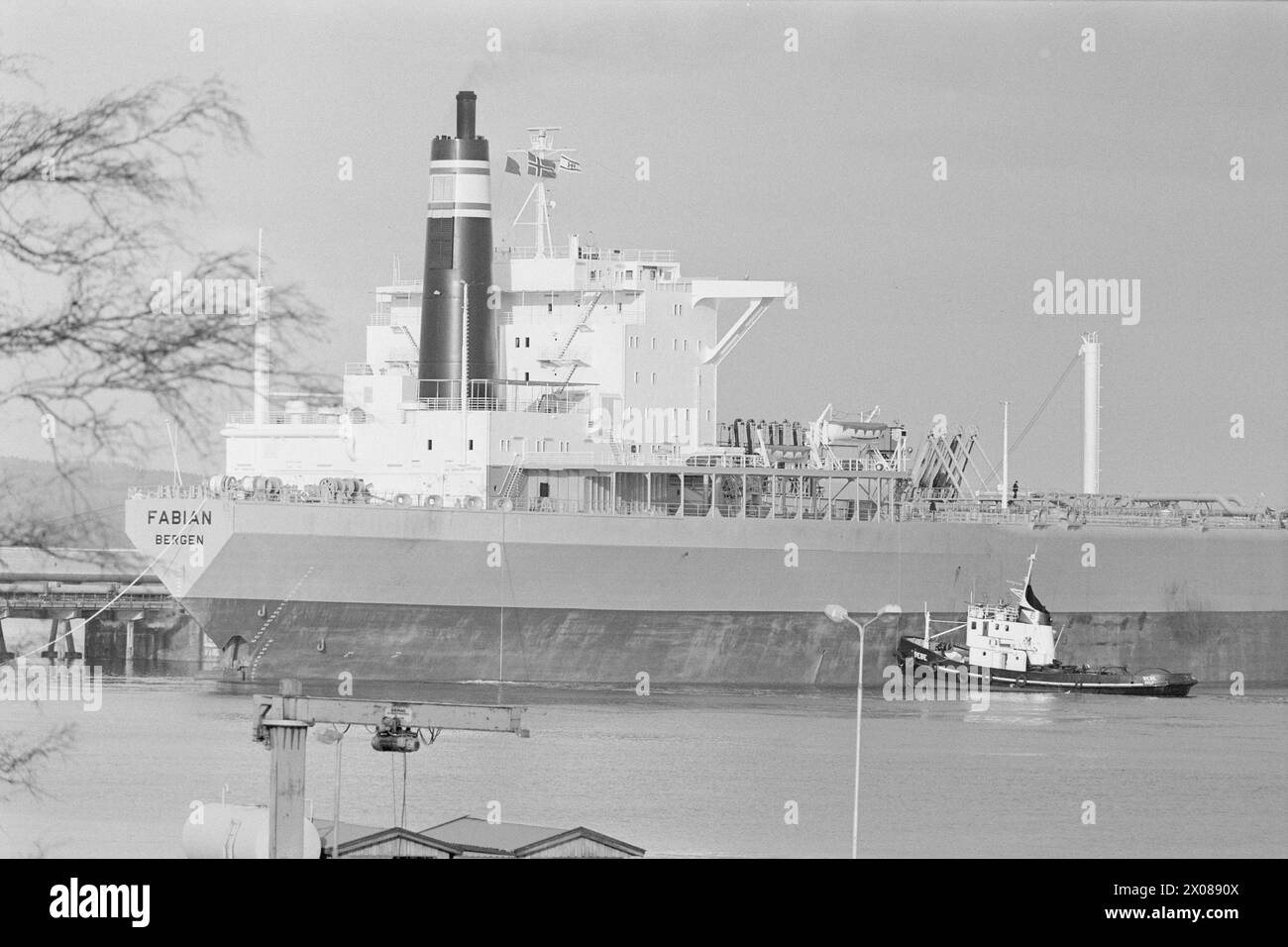 1973 oil tanker hi-res stock photography and images - Alamy