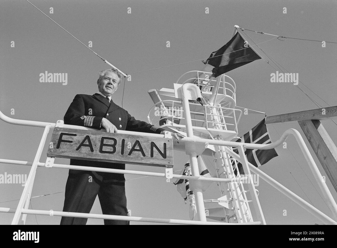 Current 9 - 9 - 1973: Damn Fabian so bigThe oil tanker T/T "Fabian" is ...