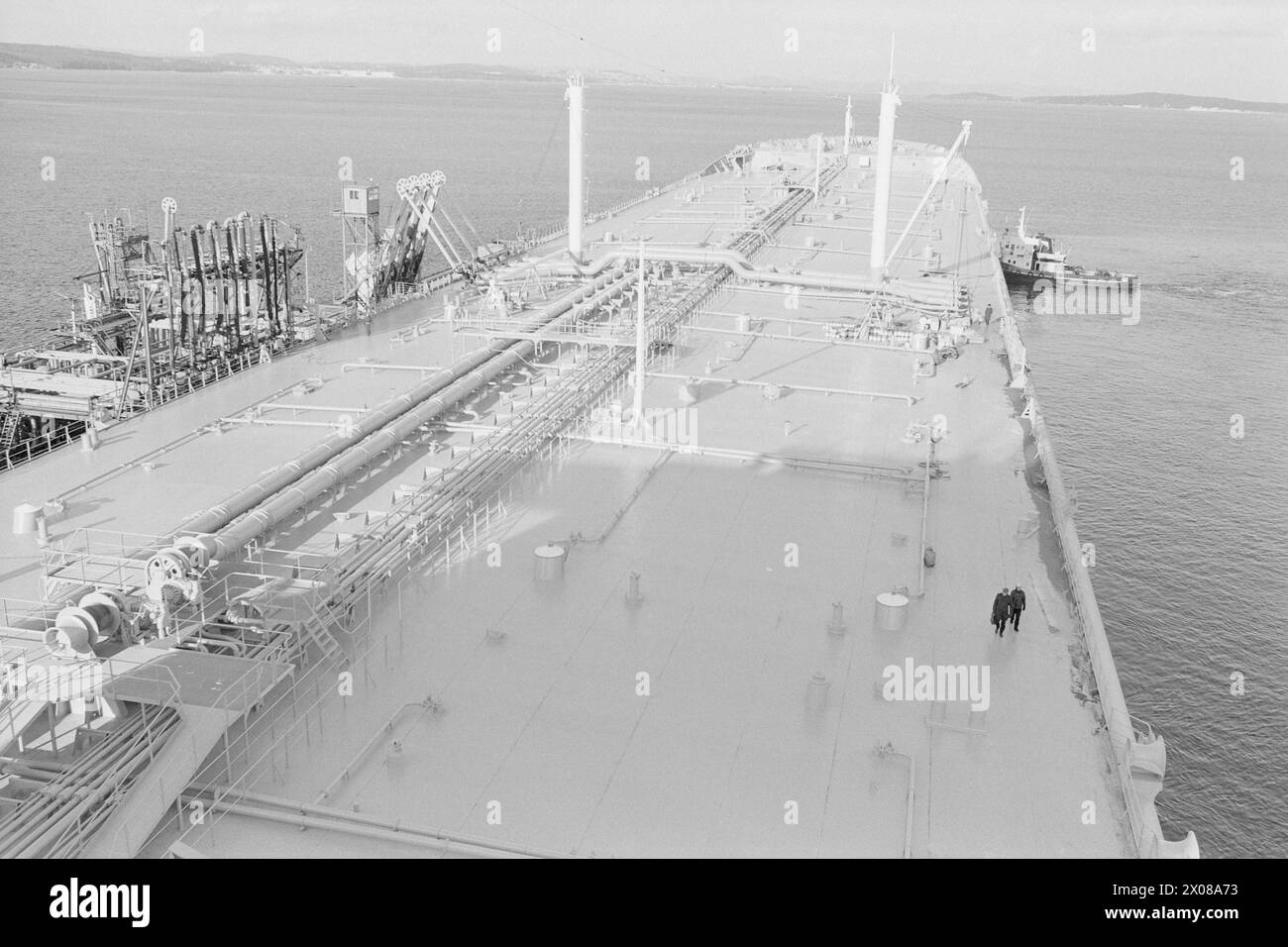 Current 9 - 9 - 1973: Damn Fabian so bigThe oil tanker T/T "Fabian" is ...