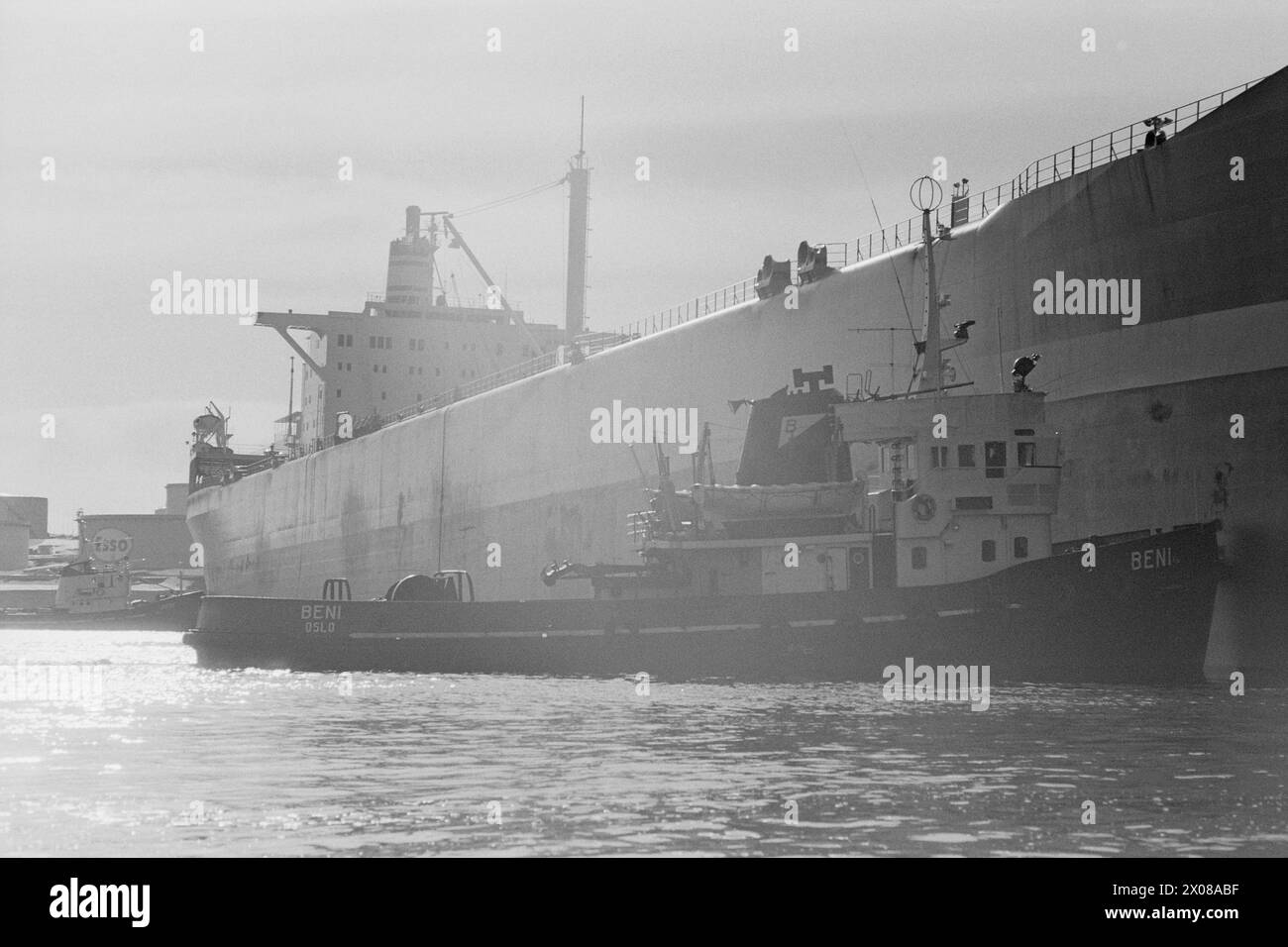 1973 oil tanker hi-res stock photography and images - Alamy