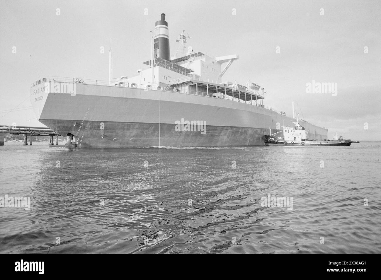 Current 9 - 9 - 1973: Damn Fabian so bigThe oil tanker T/T "Fabian" is ...